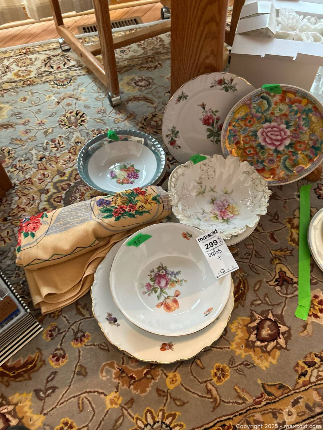 Assorted floral china dinnerware | Maxsold