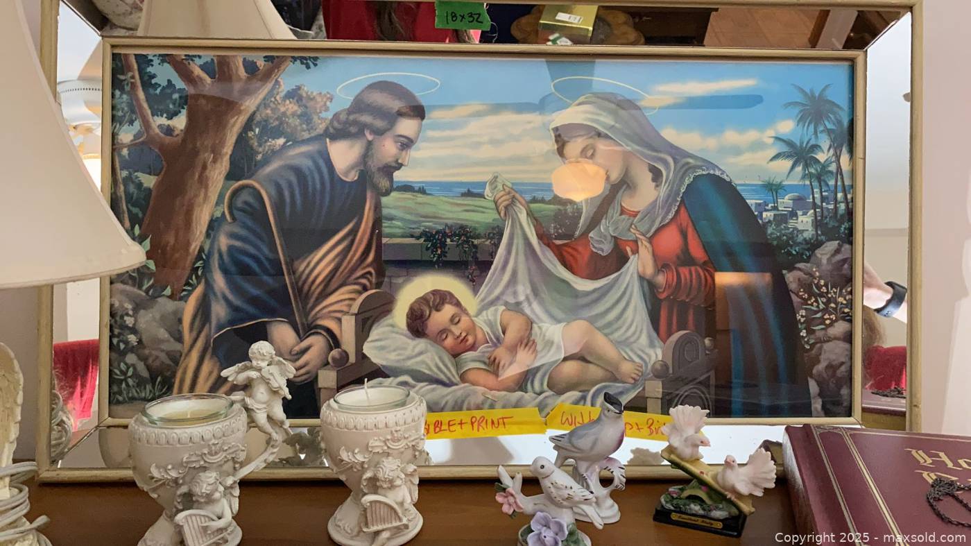 Christian lamp, nativity print, Bible & décor | Maxsold