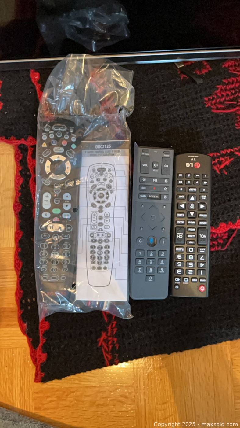 LG 42LB5558-UY 42" 1080p LED TV with wall-mount | Maxsold