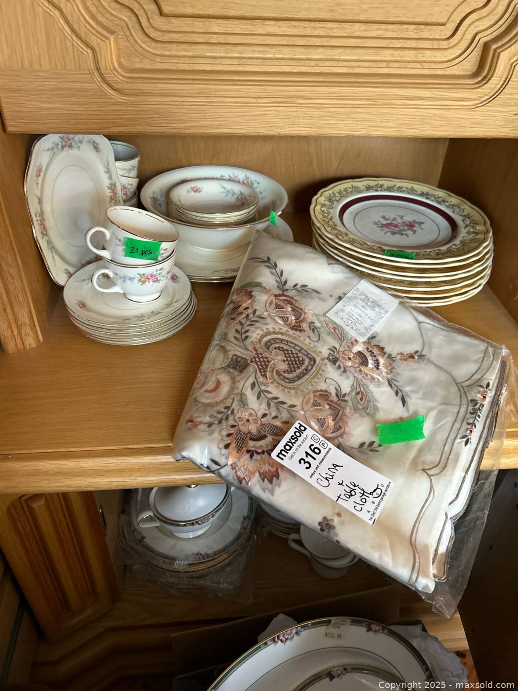 Mixed china dinnerware and sealed linens | Maxsold