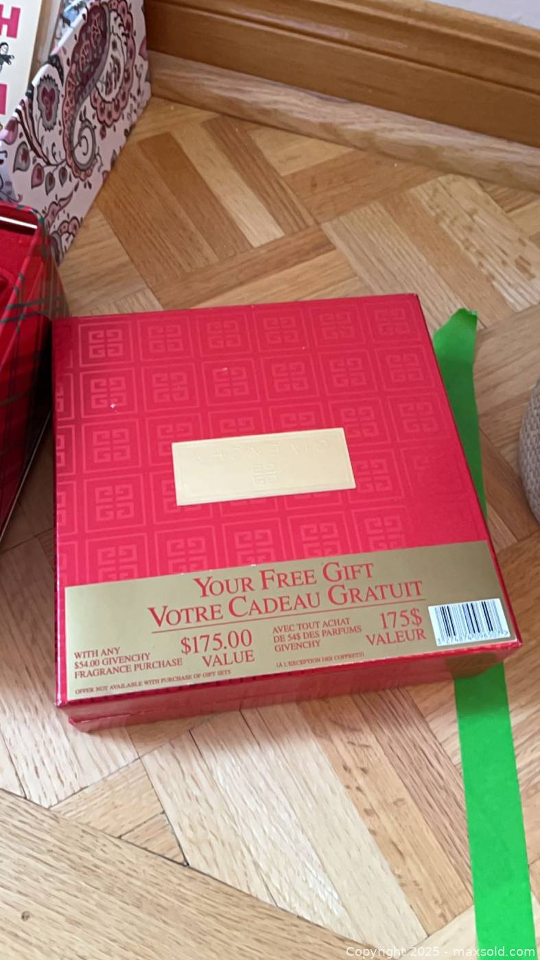 Givenchy mini fragrances & Red Door gift set | Maxsold