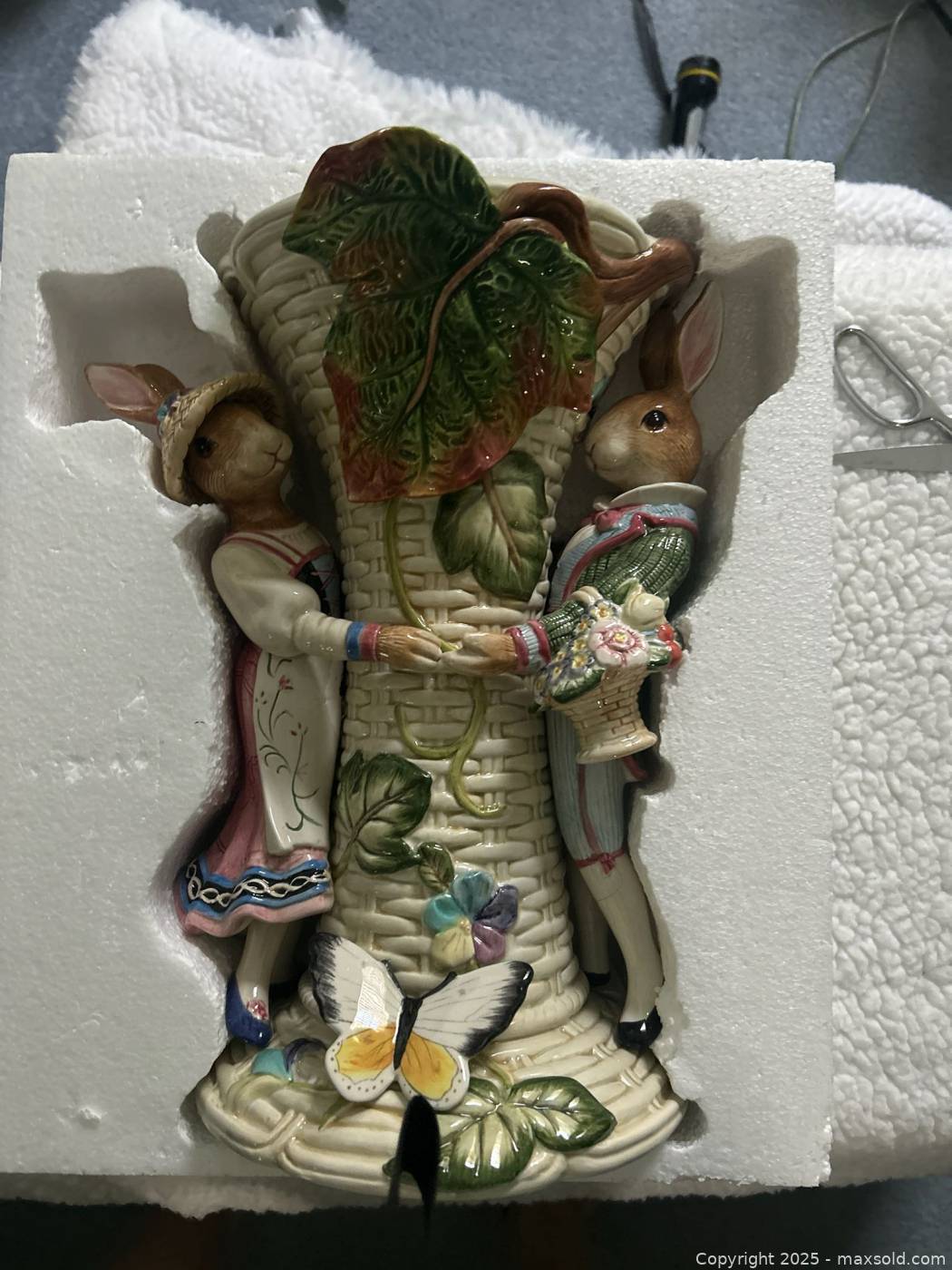 Fitz and Floyd Rabbit Vase | Maxsold