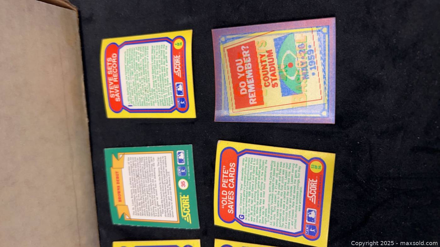 Score 1988 & 1989 baseball card sets with Magic Motion cards | Maxsold