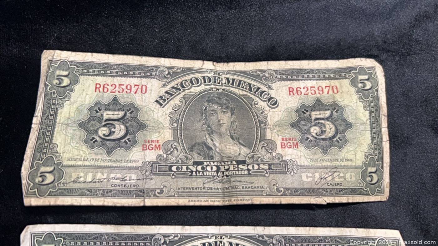 Two 1969 Mexican Five Pesos Banknotes | Maxsold