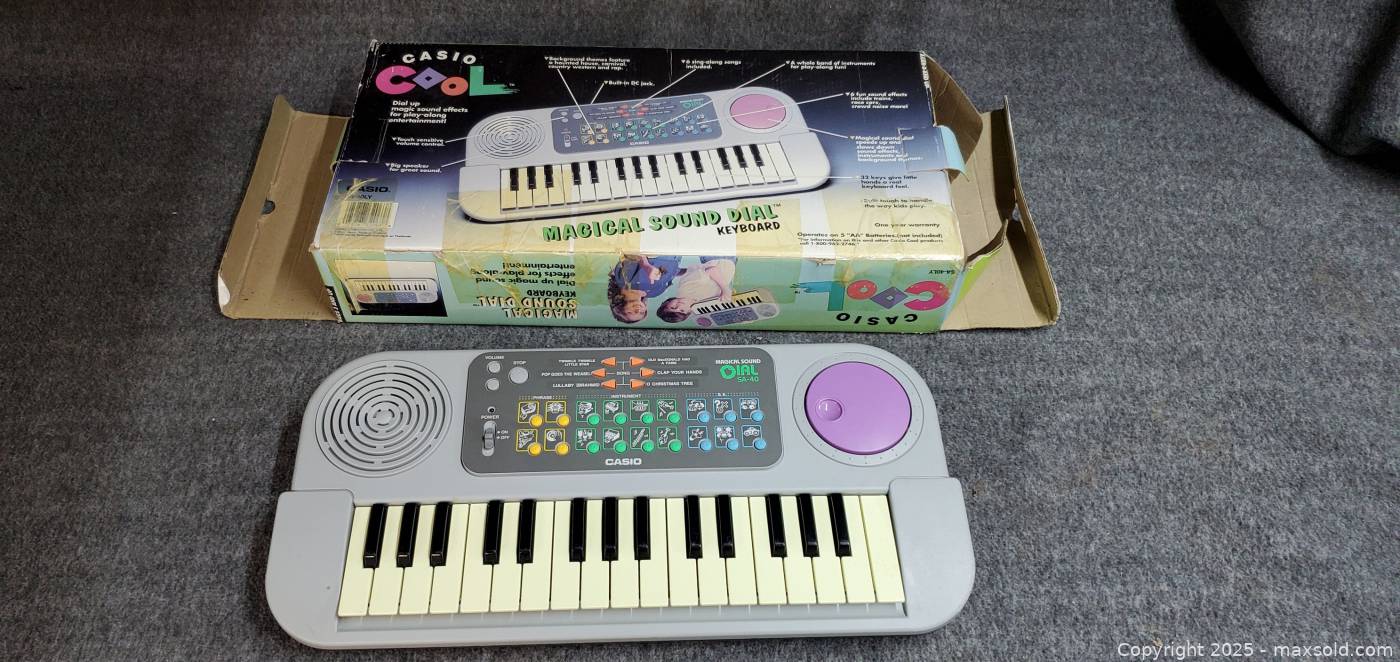 Casio Cool Magical Sound Dial keyboard | Maxsold