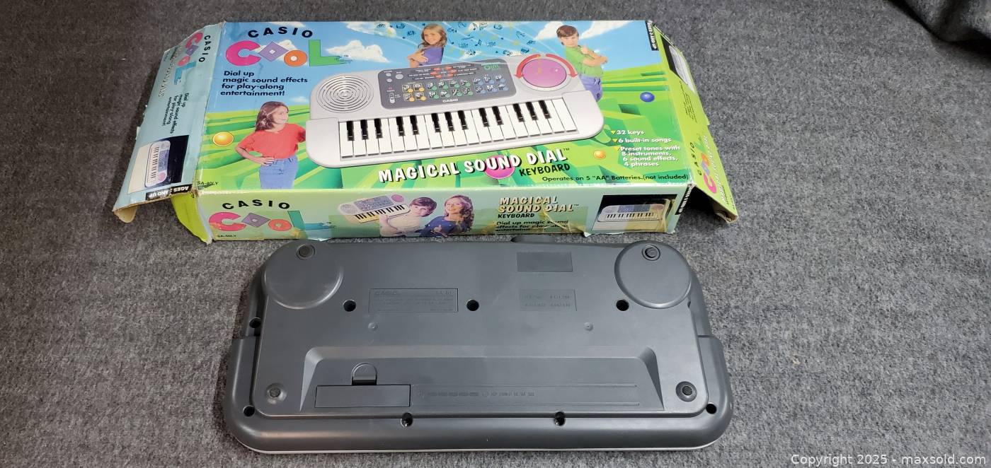 Casio Cool Magical Sound Dial keyboard | Maxsold
