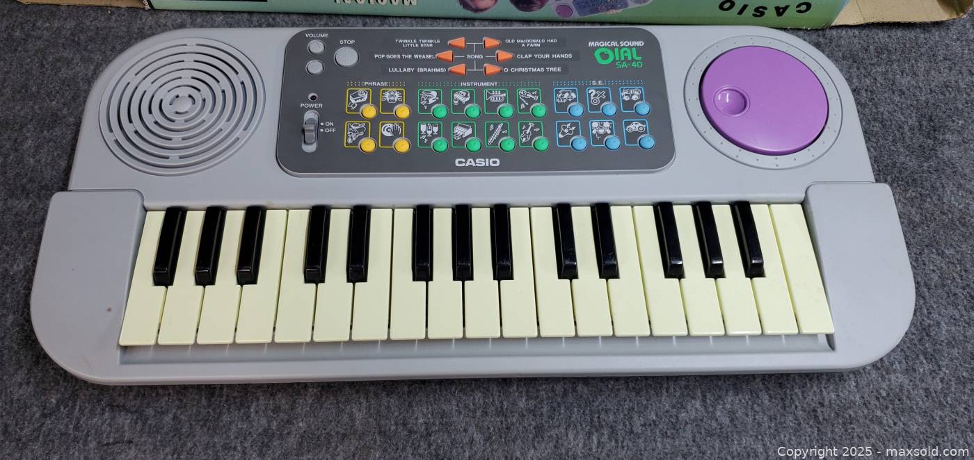 Casio Cool Magical Sound Dial keyboard | Maxsold