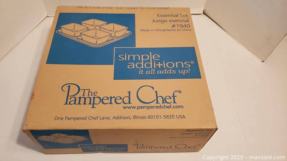 Pampered Chef Simple Additions 5-Piece Essential Set #1940 | Maxsold