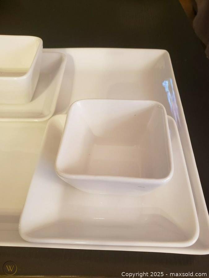 Pampered Chef Simple Additions 5-Piece Essential Set #1940 | Maxsold