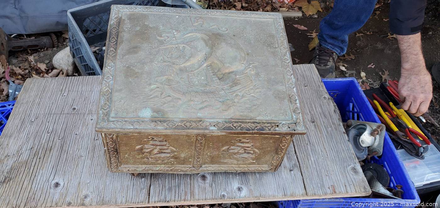 Vintage metal treasure chest box 22 in | Maxsold