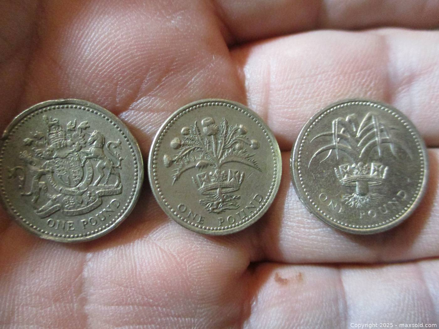 1983-1985 UK One Pound Coins, 3 pcs | Maxsold