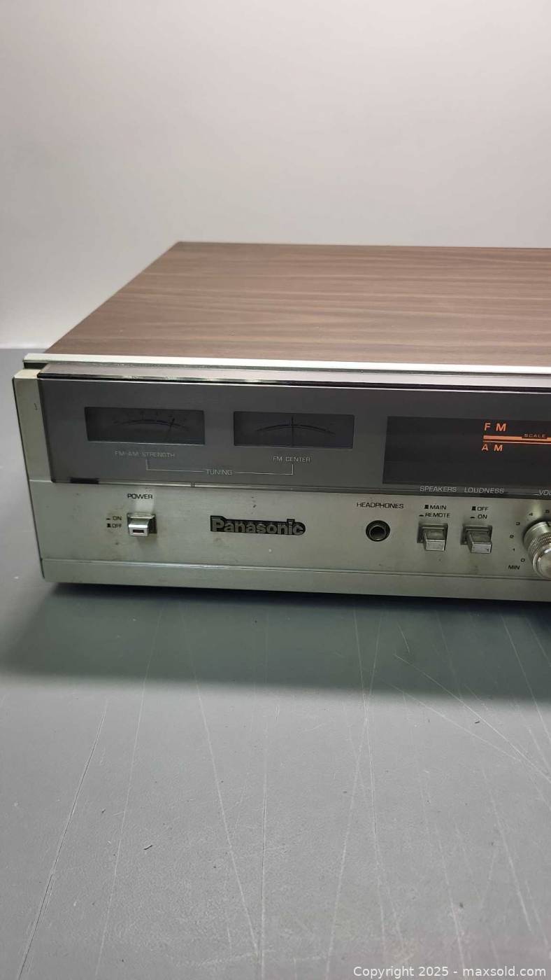 Panasonic vintage stereo receiver | Maxsold