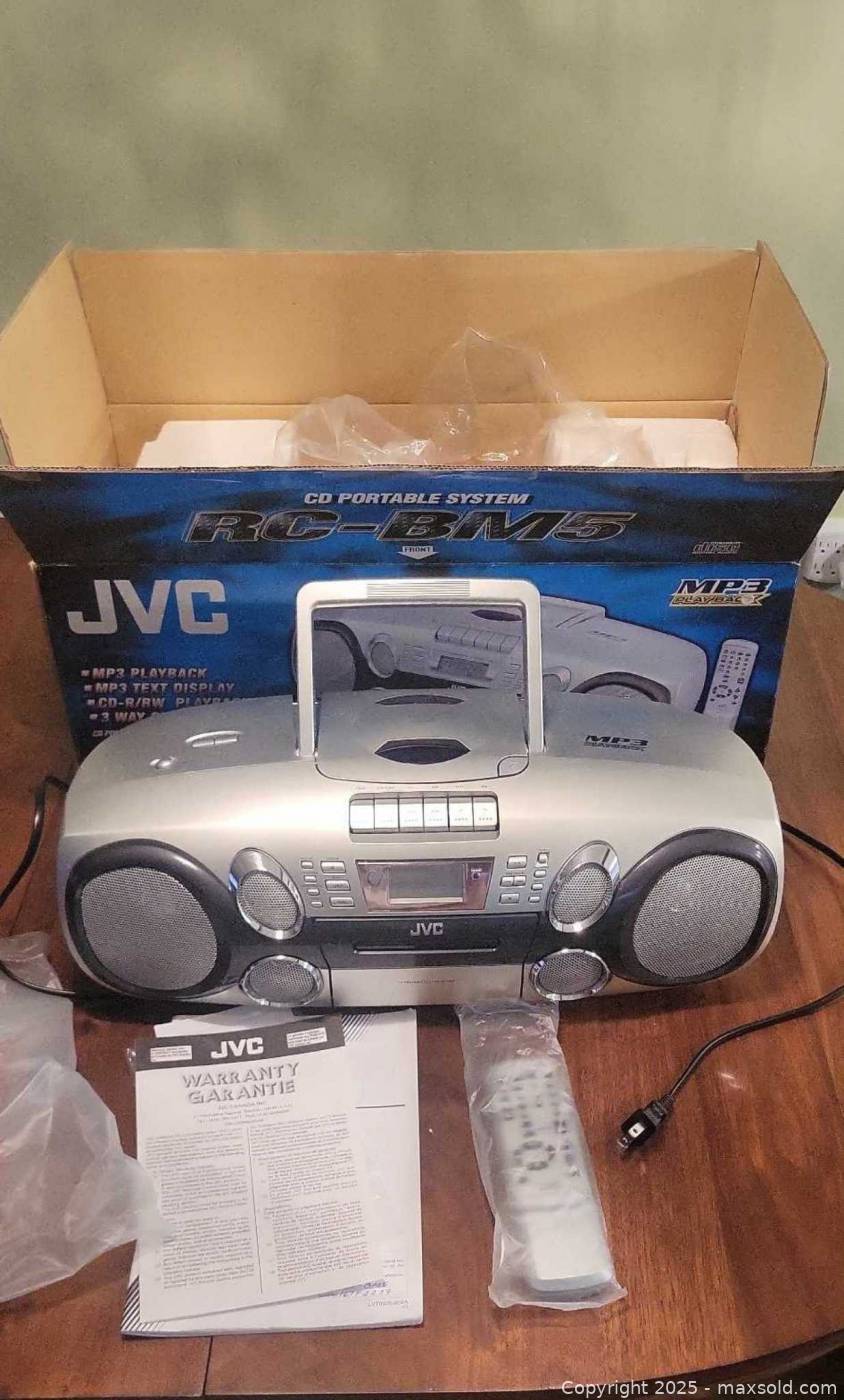 JVC RC-BM5 CD portable system with remote | Maxsold