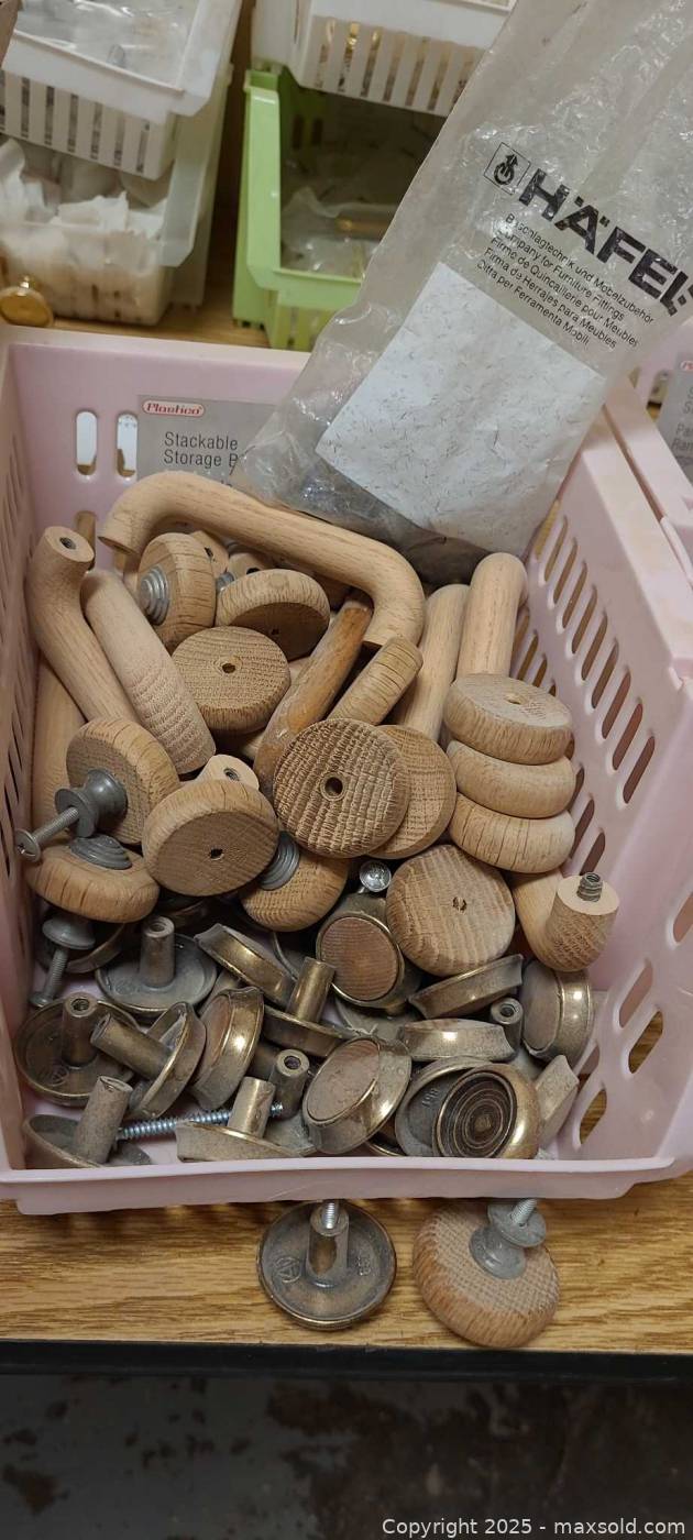 Cabinet handles, drawer pulls, wooden knobs assortment | Maxsold