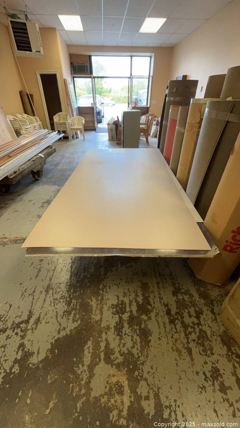 Plastic laminate sheet assortment | Maxsold