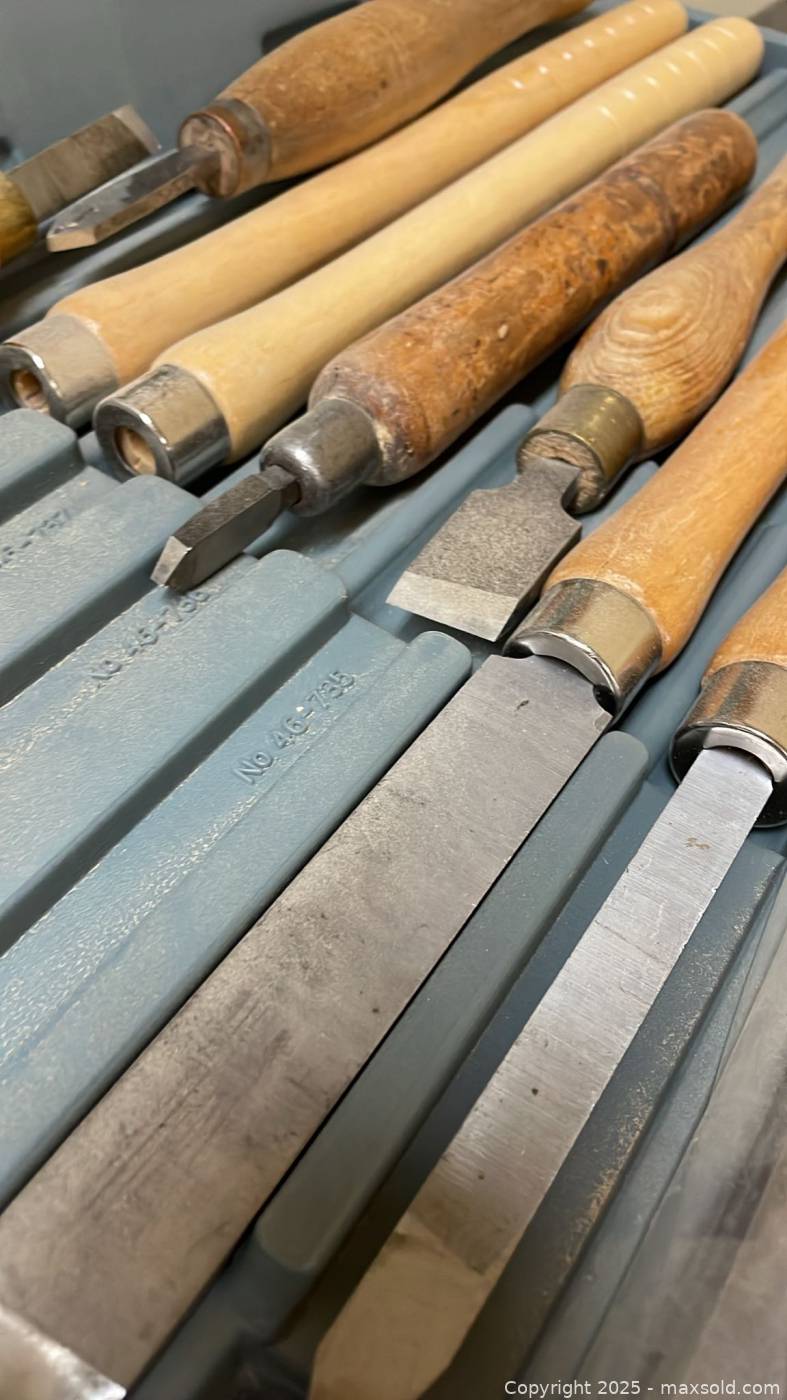 Wood chisels and metal files assortment | Maxsold