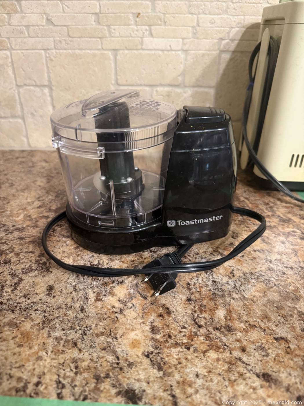 Braun food processor with extra bowl, Philips blender, Toastmaster mini ...