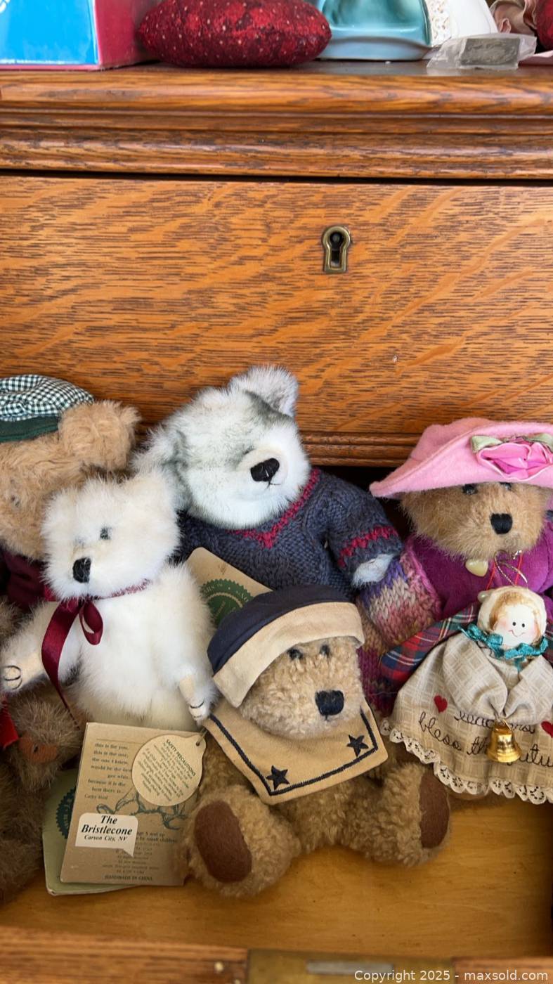 Boyds Bears jointed plush teddy bear lot | Maxsold