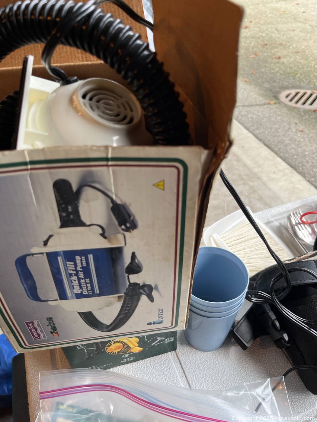 Coleman wheeled cooler, Bushnell binoculars, pump, tarps and camping ...