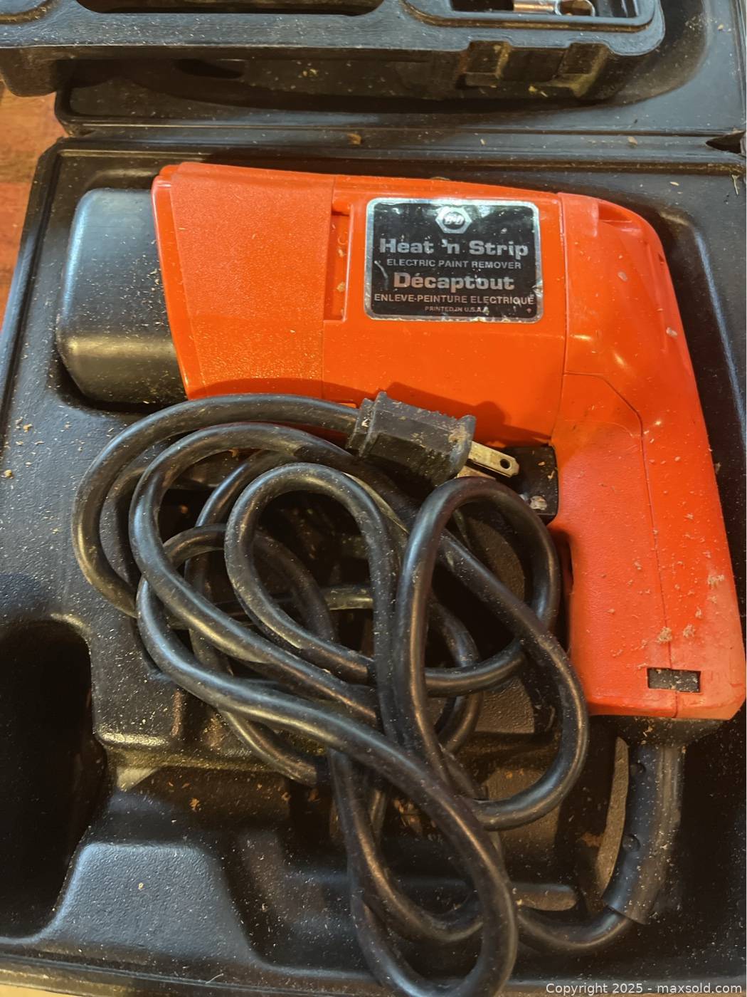 Black & Decker Heat N Strip paint remover, clamp, square | Maxsold