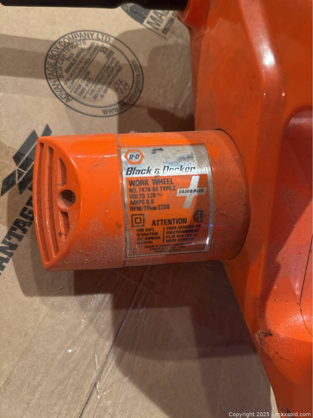 Black & Decker Work Wheel power stripper and sander with manual | Maxsold