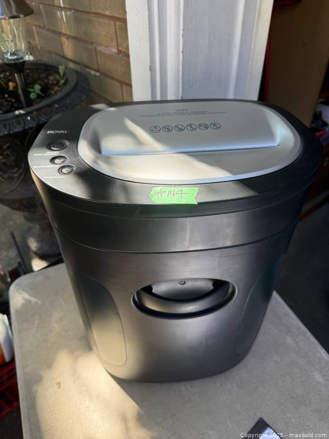 Royal paper shredder | Maxsold