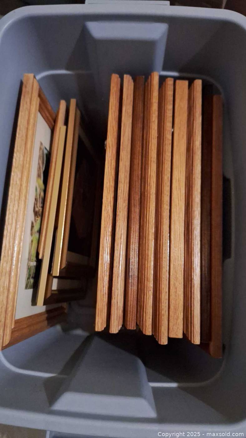 Bulk lot wooden picture frames with totes | Maxsold