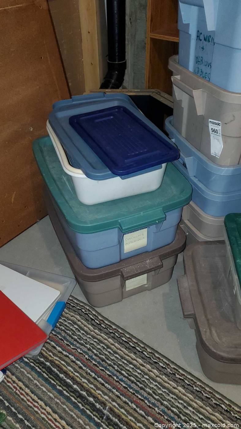 Plastic storage totes and loose lids, mixed sizes | Maxsold