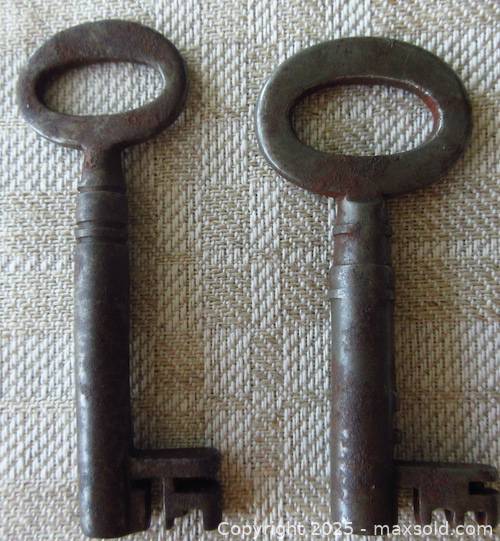 Antique Skeleton Barrel Keys | Maxsold