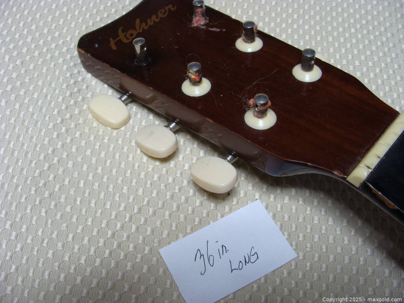 Hohner HW03 36" acoustic guitar | Maxsold