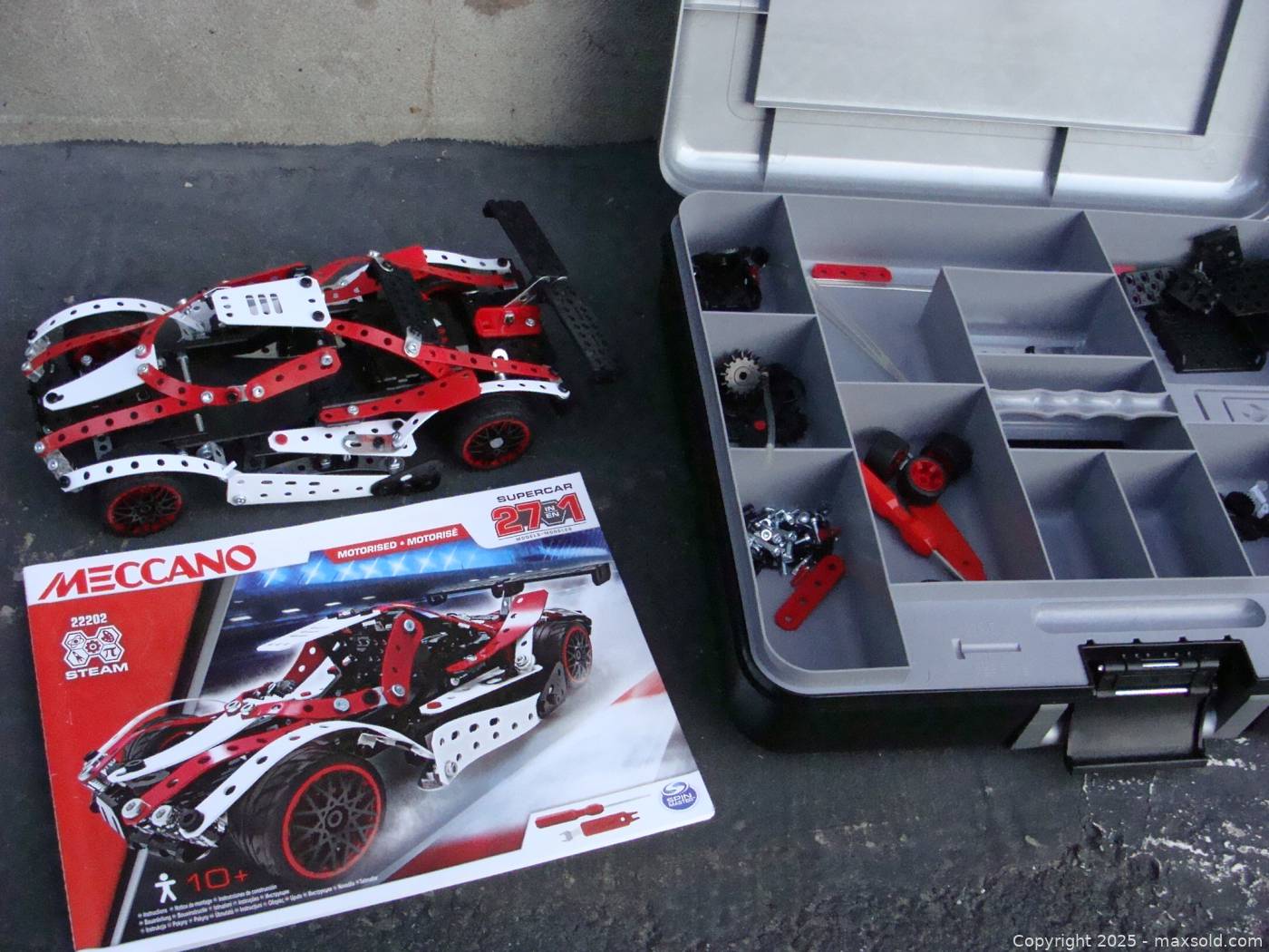 Meccano 27-in-1 Motorized Supercar Set | Maxsold