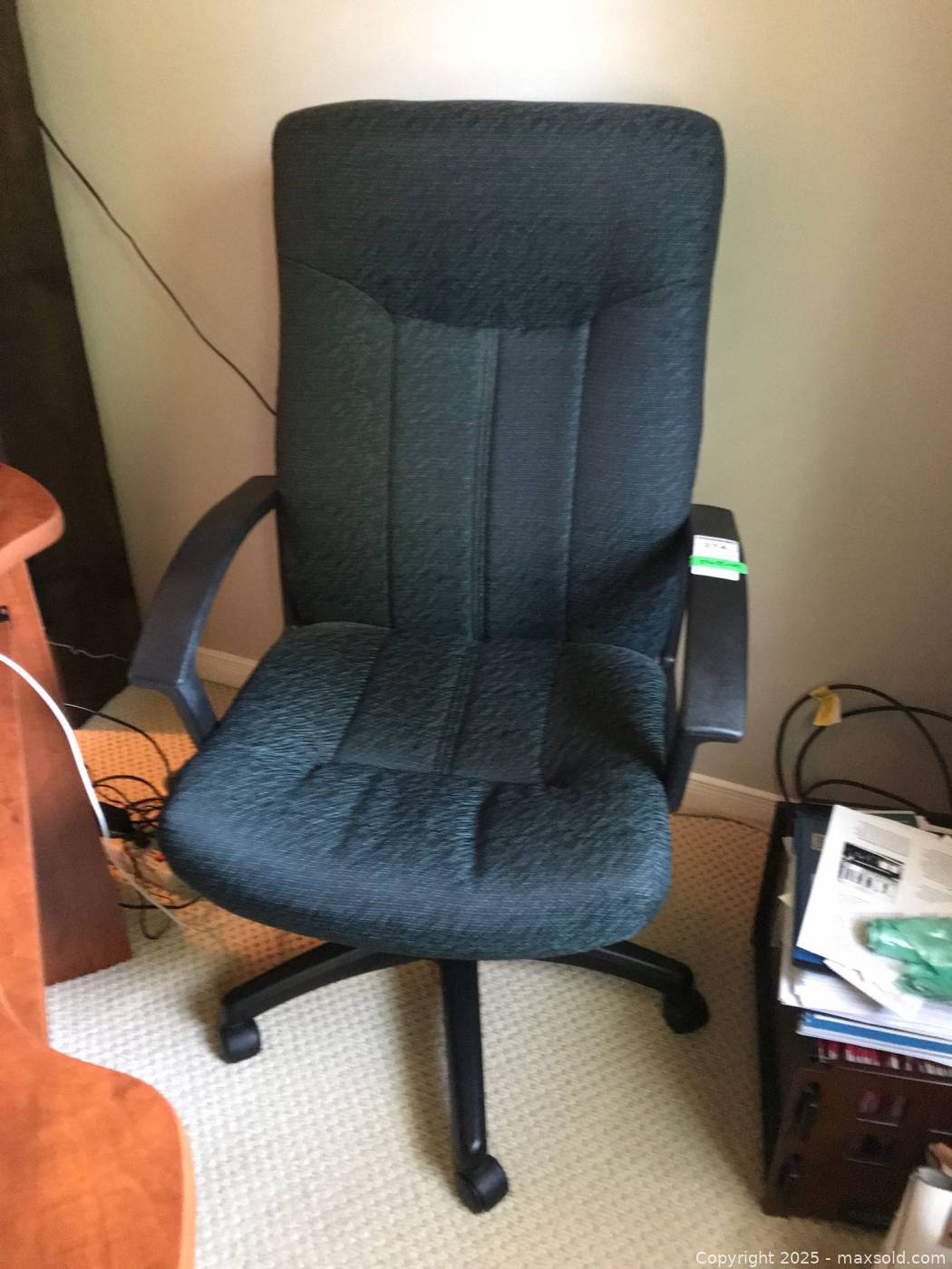 Padded office chair | Maxsold