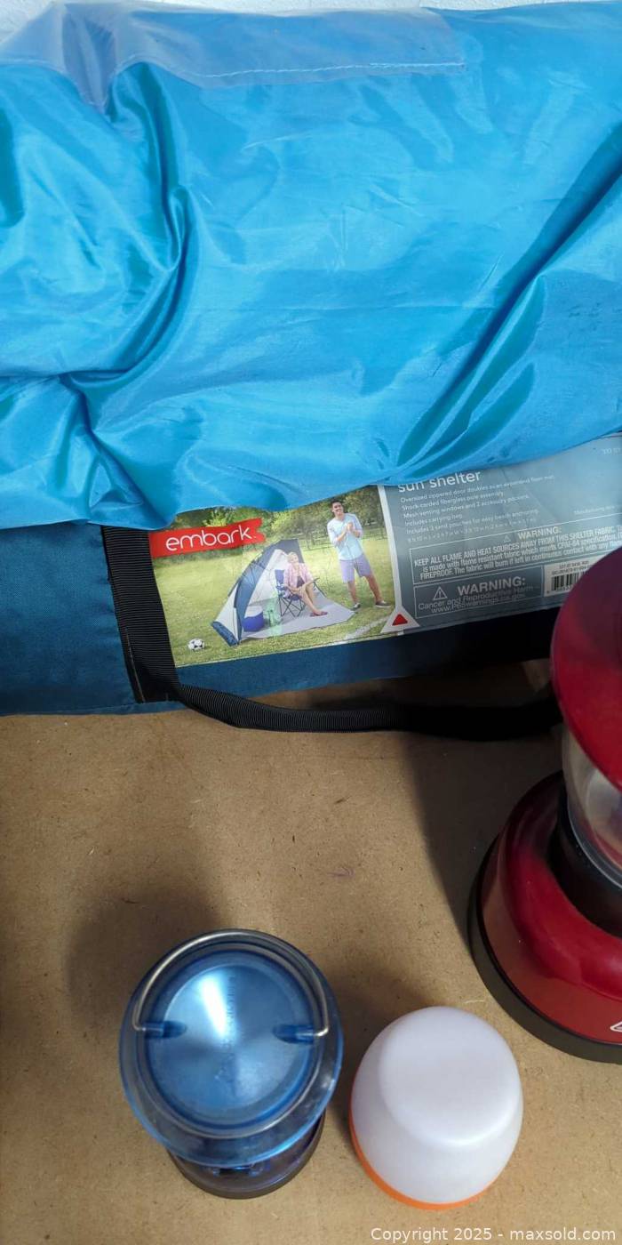 Camping gear bundle | Maxsold