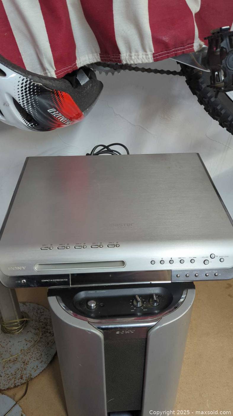 Sony DAV-FC9 S-Master home theater system | Maxsold