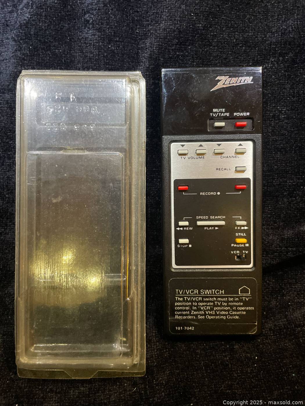 Zenith TV/VCR remote control model 101-7042 | Maxsold