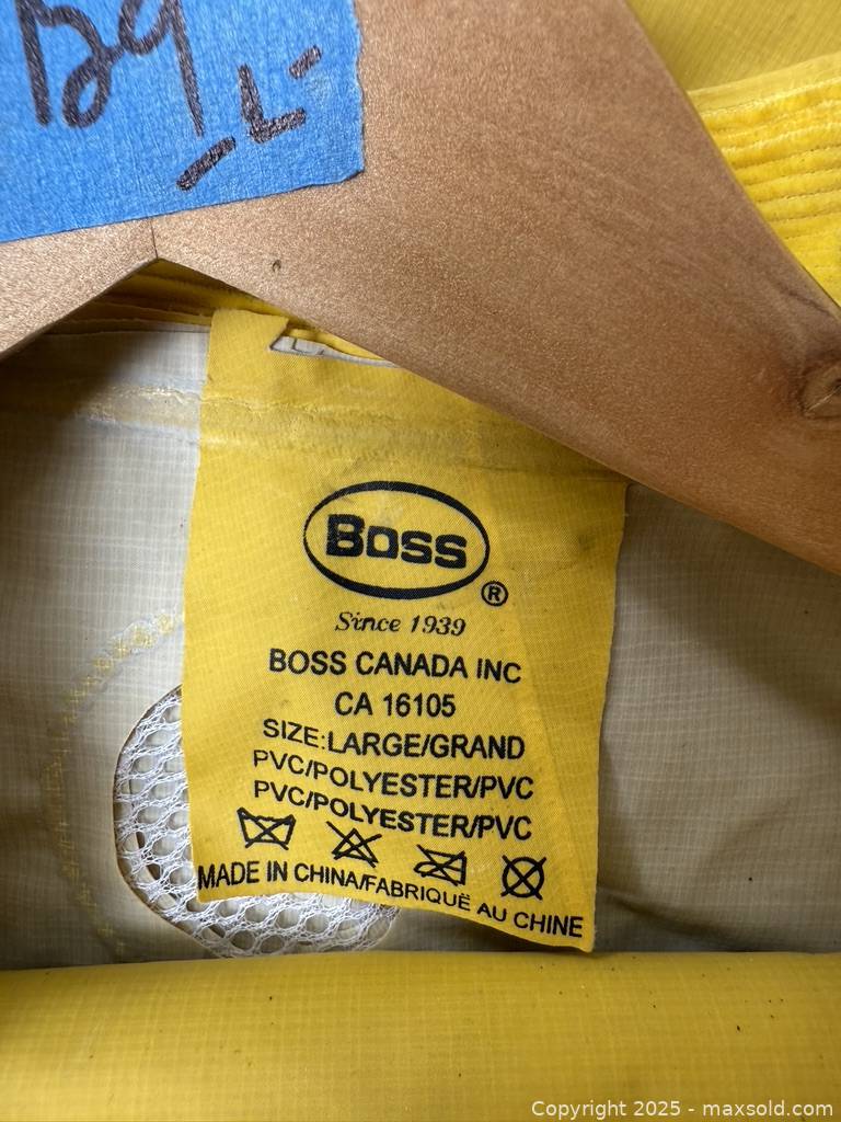 Boss yellow raincoat and matching overall L | Maxsold