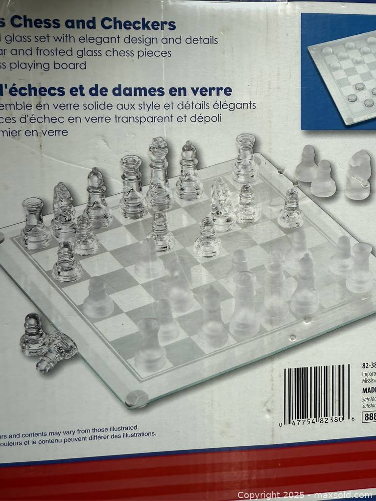 Glass chess and checkers set with extra glass board | Maxsold