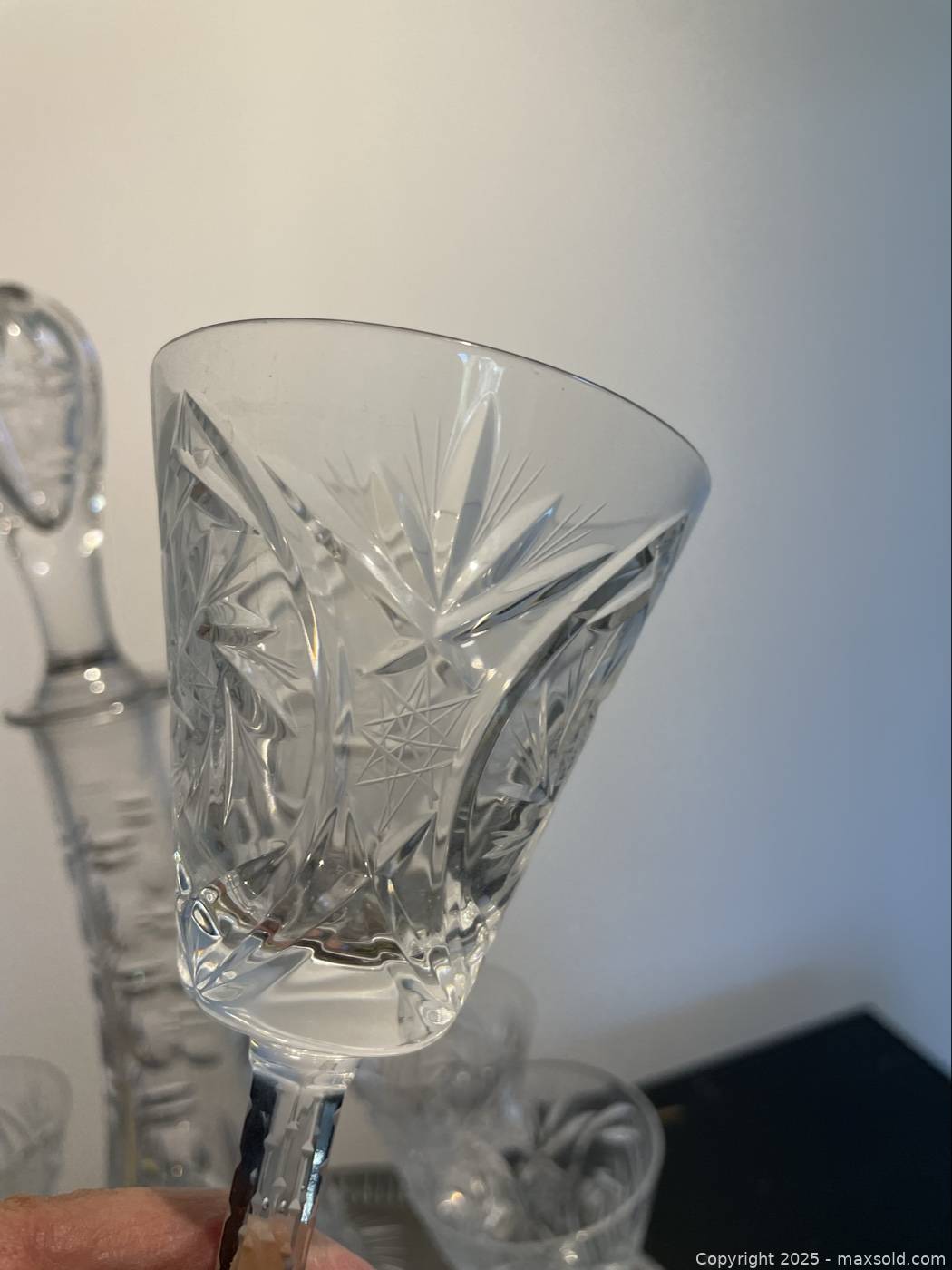 Pinwheel crystal decanter, tray & 4 glasses | Maxsold