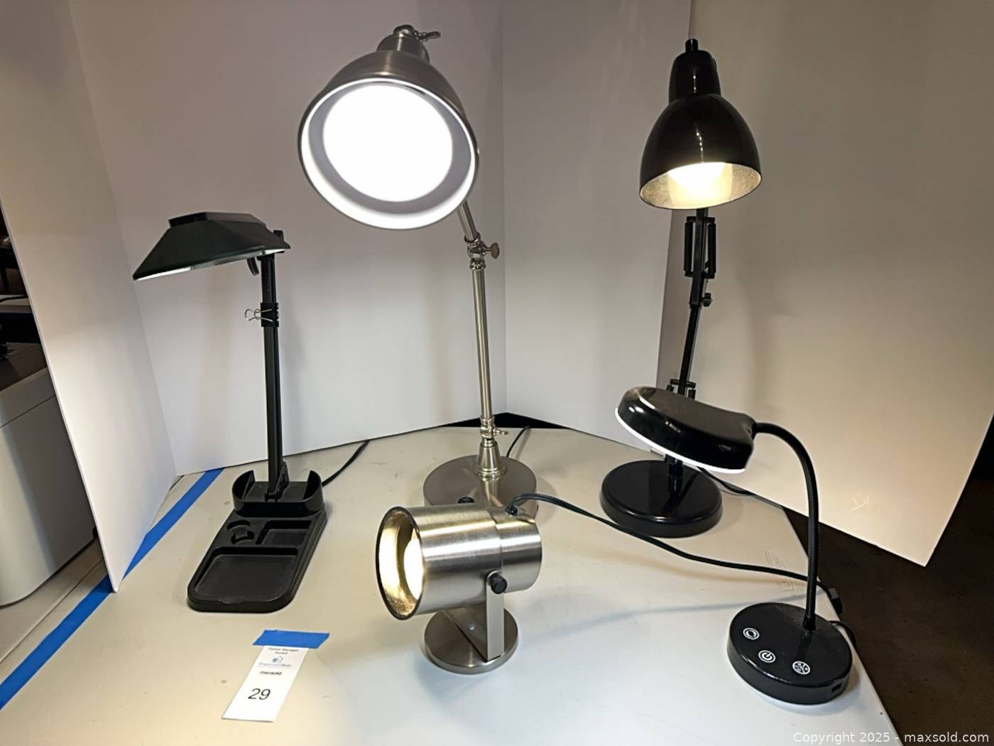 5 Desk And Task Lamps Mixed Finishes | Maxsold