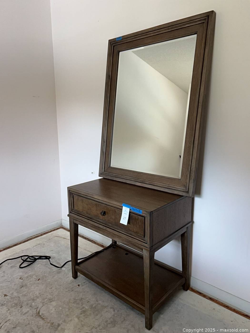 American Drew console table with mirror | Maxsold