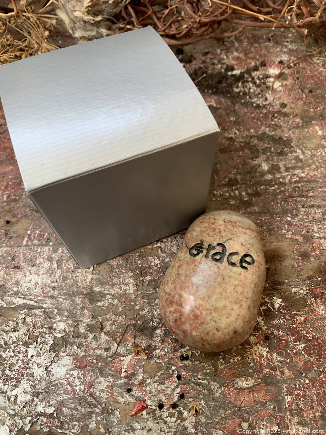 Memory stone with crane image "Grace" in box | Maxsold