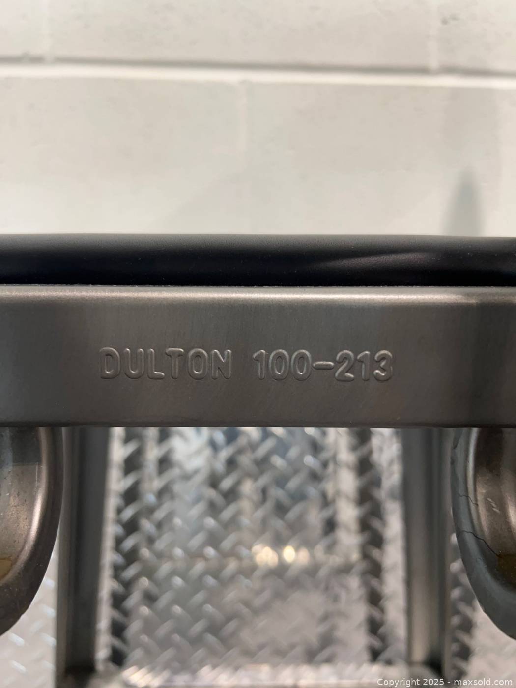 Pair Dulton 100-213 steel bar stools | Maxsold