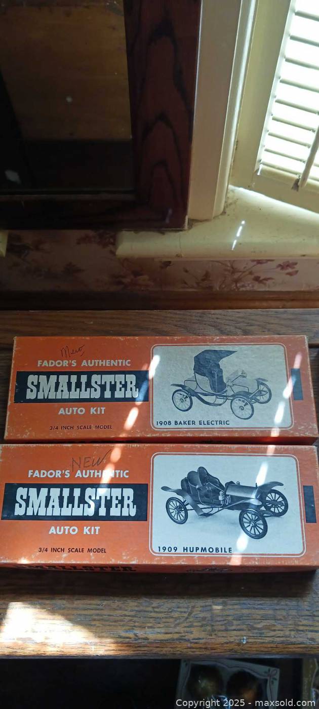 Fador Smallster and Hudson Old Timer model car kits | Maxsold