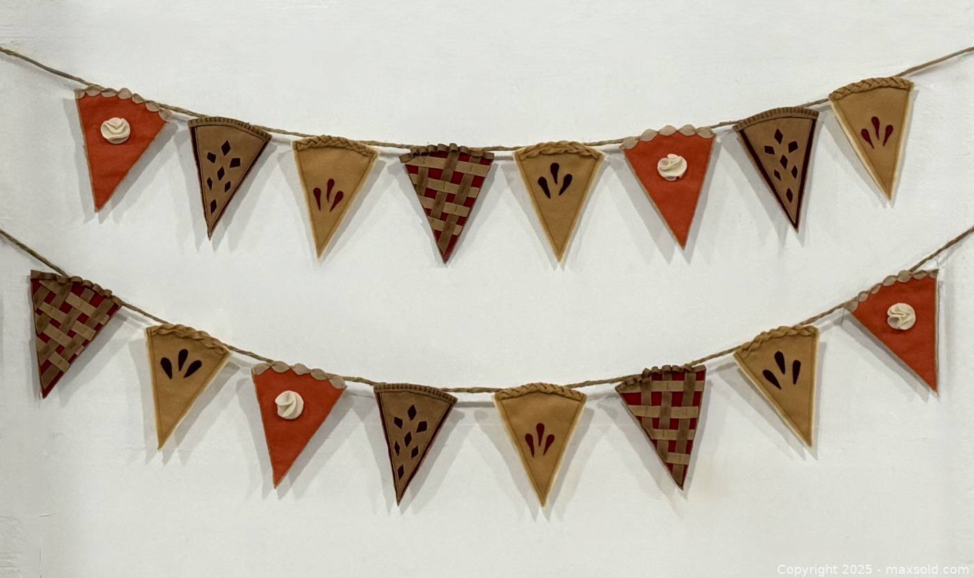 Handcrafted Pie Banners, Baskets & Bakeware | Maxsold