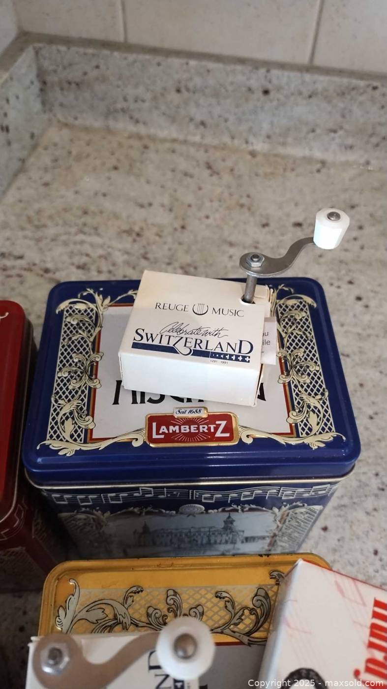 Kikkerland & Reuge music box mechanisms and decorative tins | Maxsold