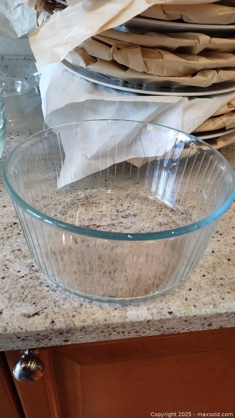 Pillivuyt porcelain dinner plates, clear glass mixing and prep bowls ...