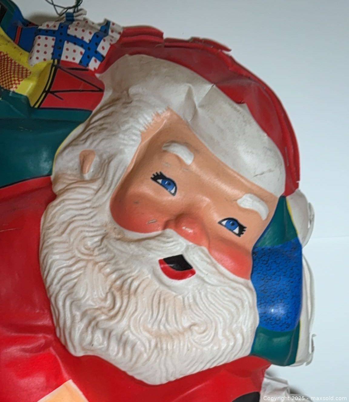 Vintage L. A. Goodman lighted Santa Claus | Maxsold