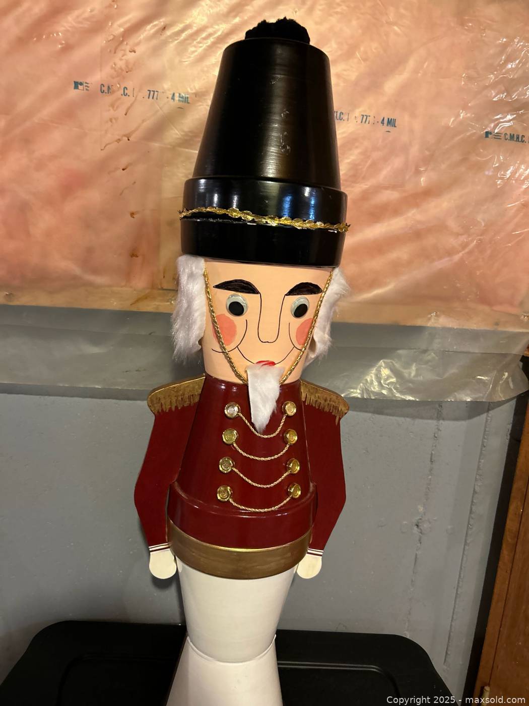 Handmade Nutcracker Soldier Flower-Pot Statue | Maxsold