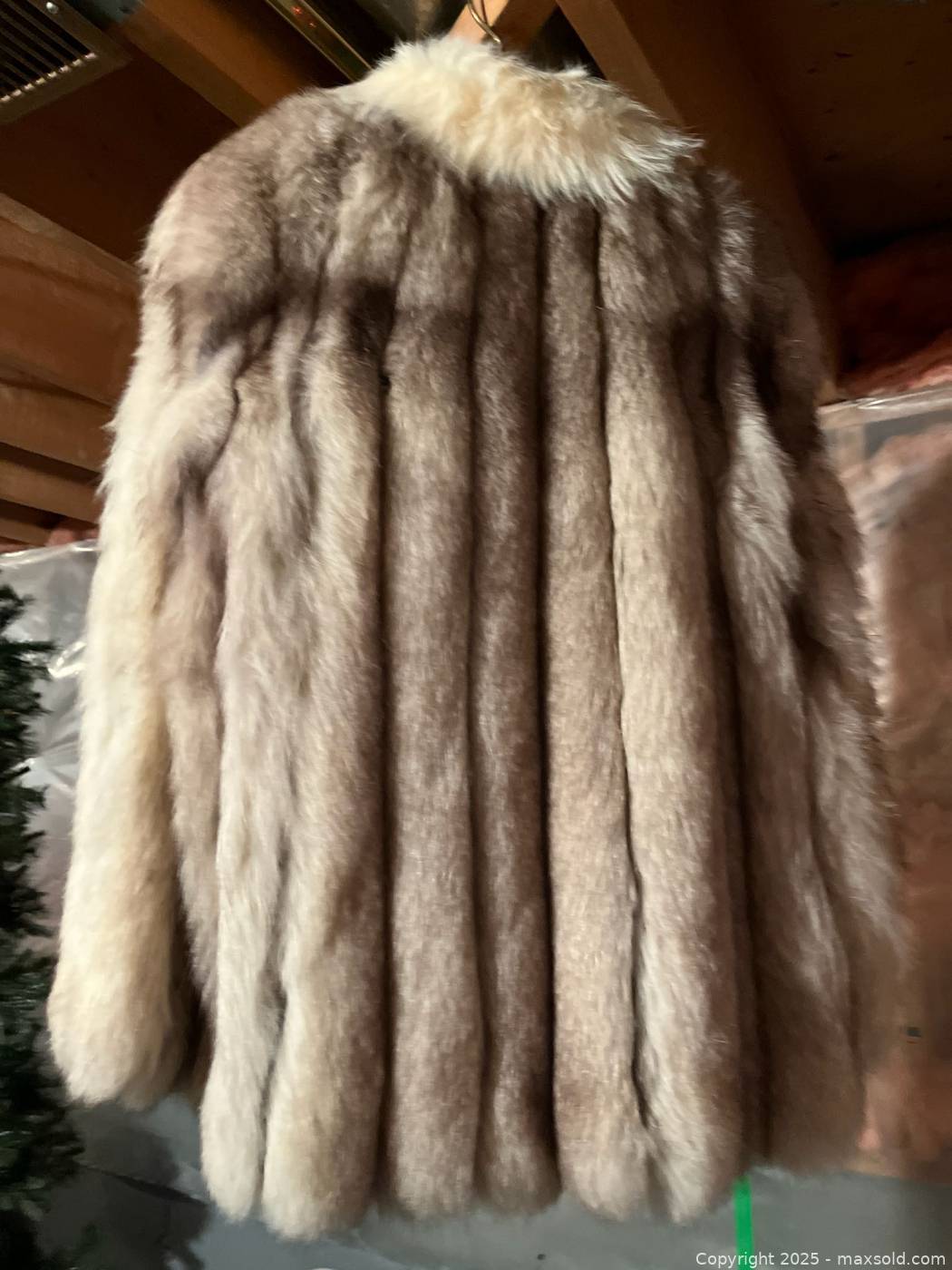 Western Custom Furs hip-length natural fur jacket S | Maxsold