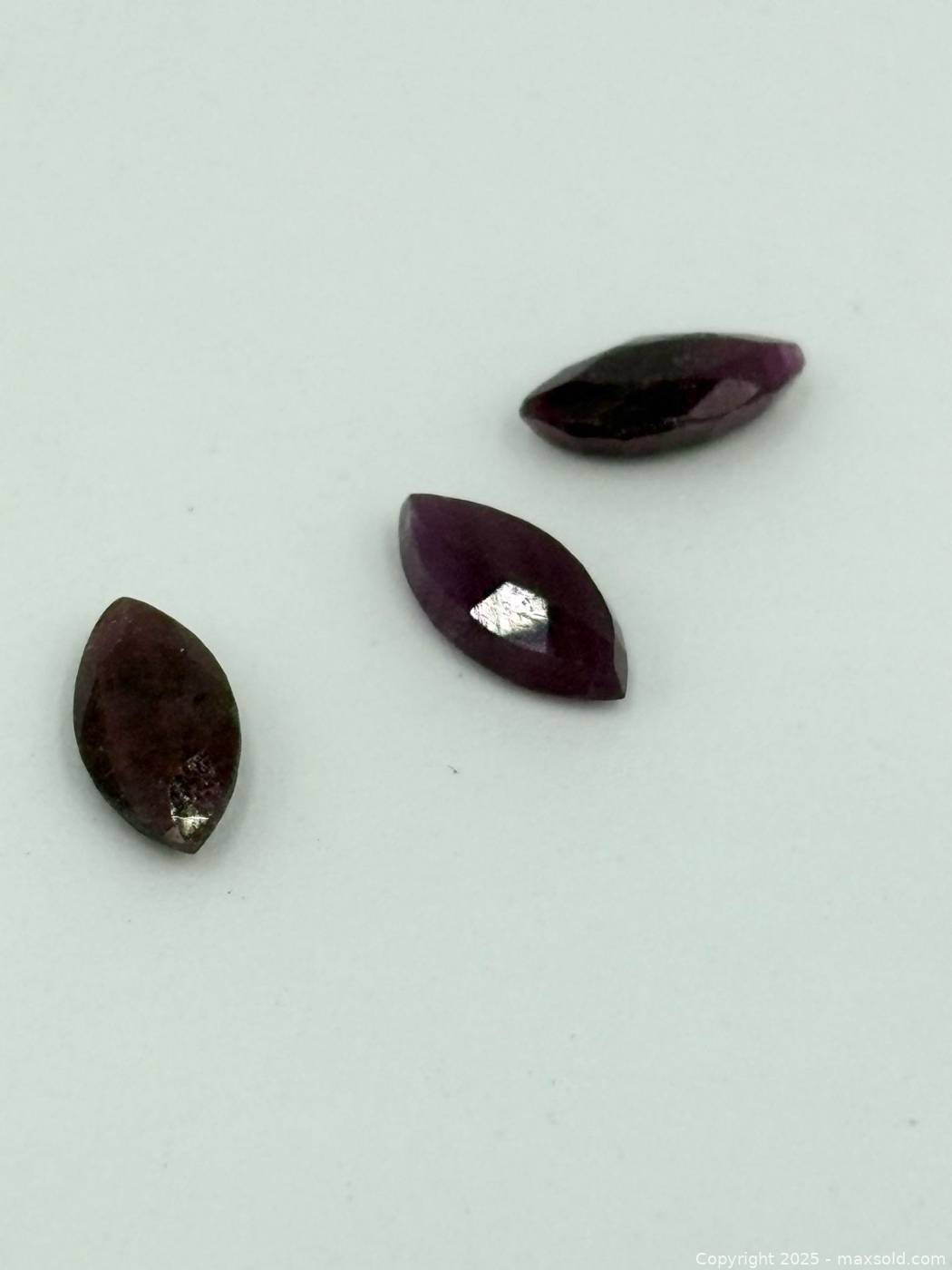 Ruby gemstones 2.15 carats total | Maxsold
